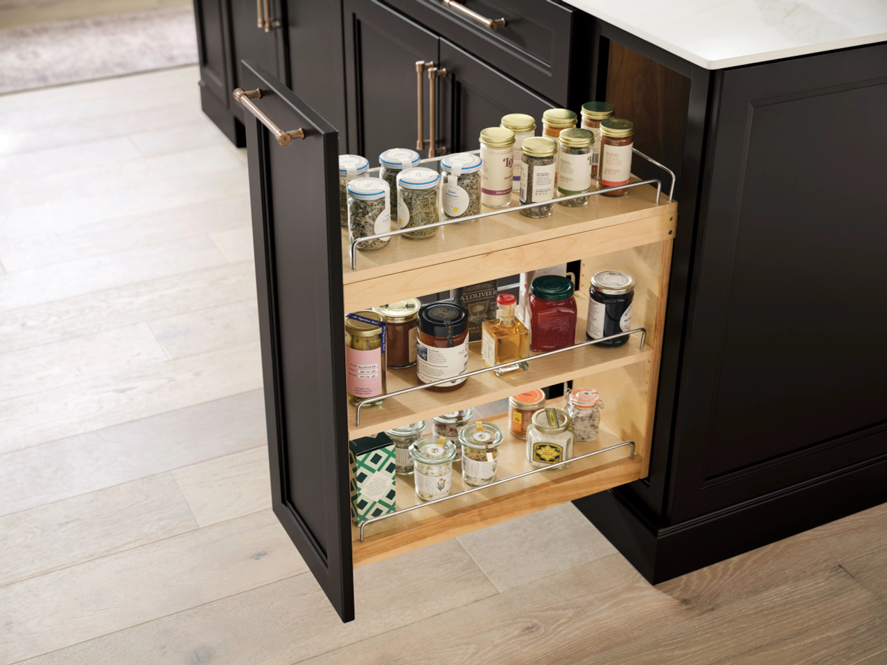 Interchangeable Pull-Out Base Cabinet | KraftMaid