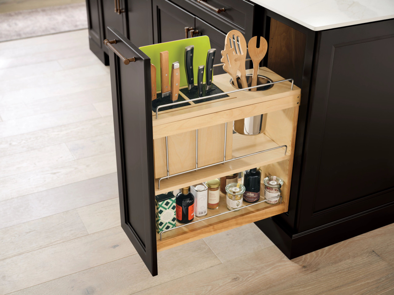 Interchangeable Pull-Out Base Cabinet | KraftMaid