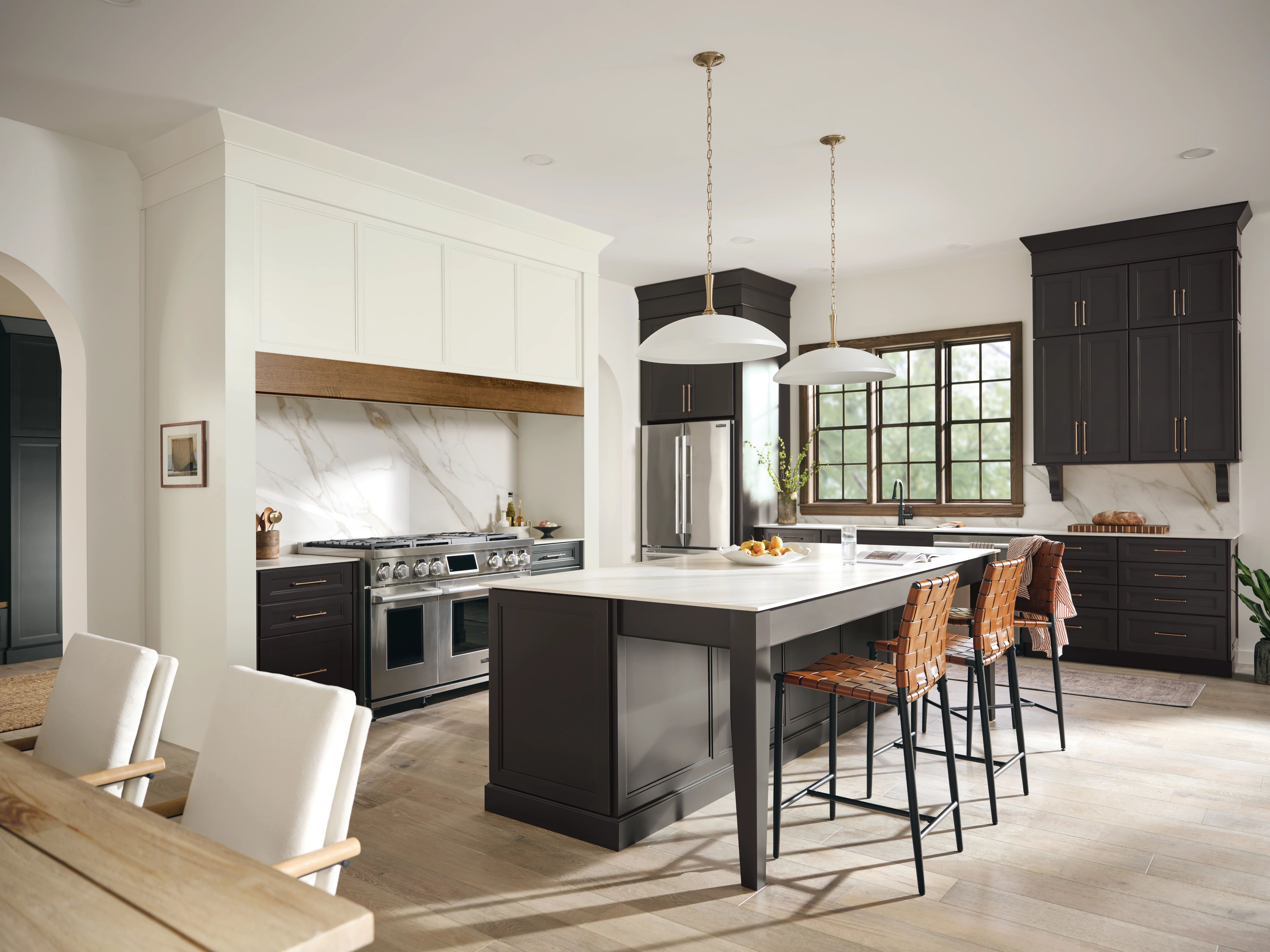 How to Pair Kitchen Cabinet Colors and Countertops - KraftMaid