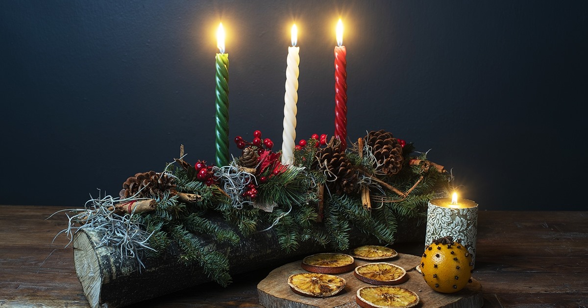 LOVE AND LIGHT YULE BLESSINGS! Celebrate the 12 days of Yule. Create a ...