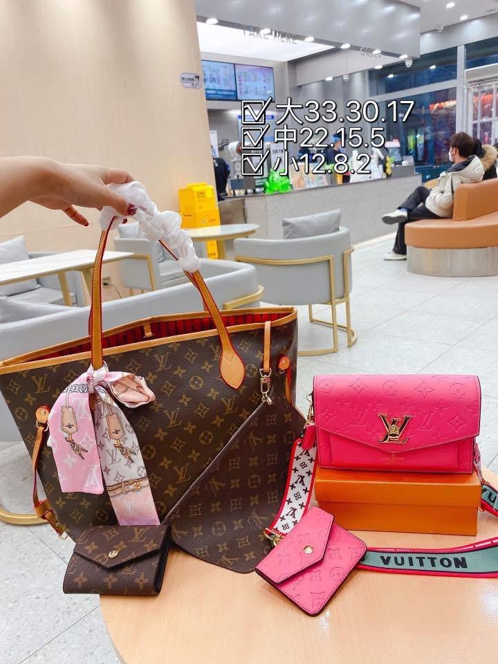 Neverfull set with pink crossbody