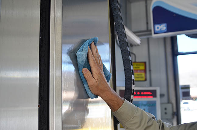 How to Clean Stainless Steel Restaurant Equipment - Culinary Depot