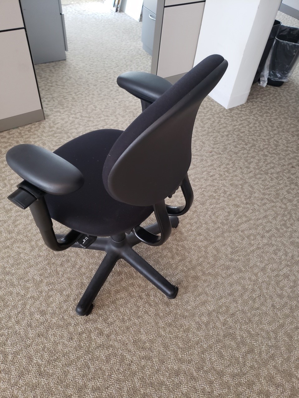 Steelcase Criterion Chair, All Features, Adjustable Back Height, 4-Way ...