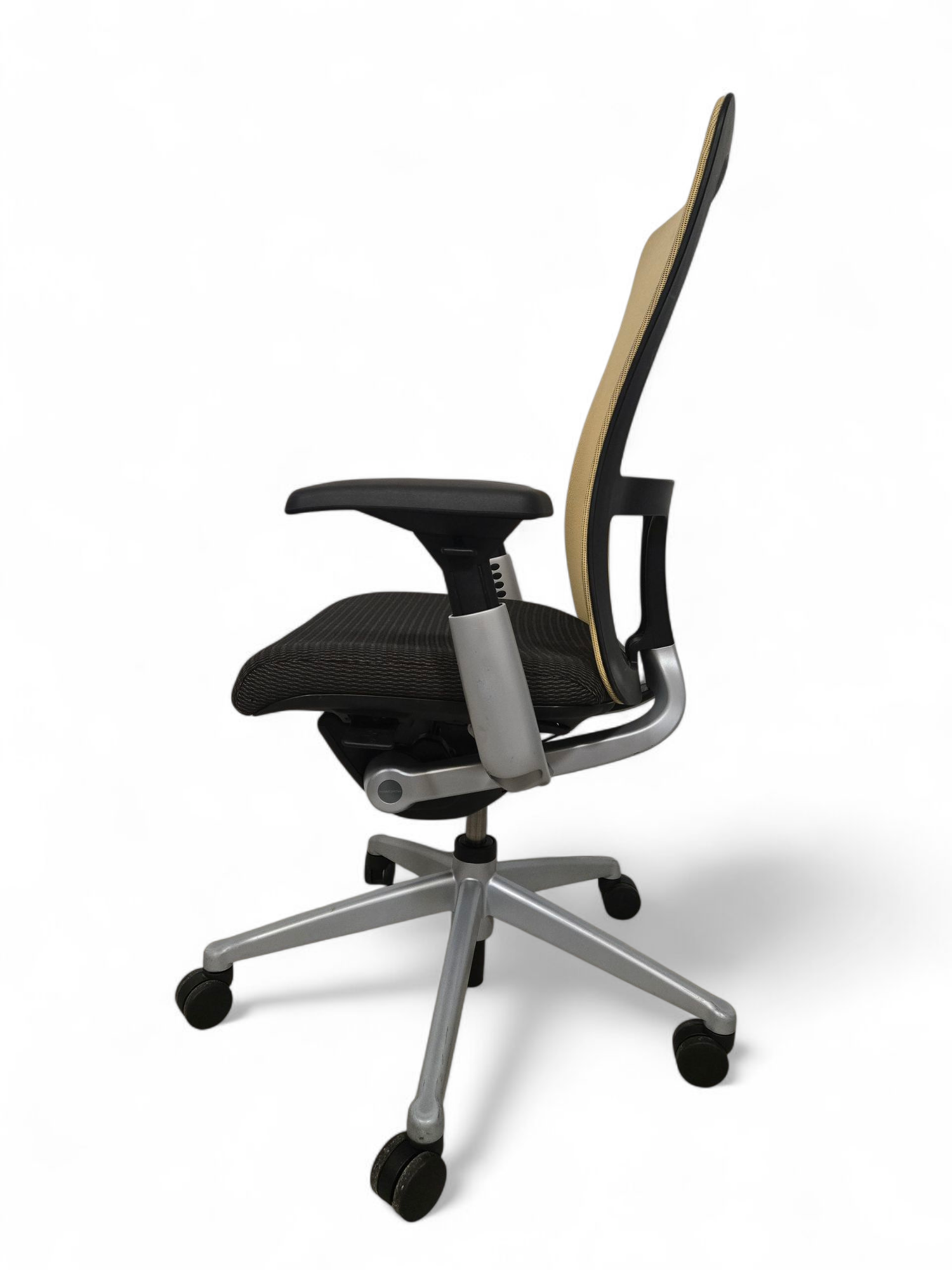 Haworth Zody Chair, Titanium Frame, Adjustable Arms, - Yellowish Mesh ...
