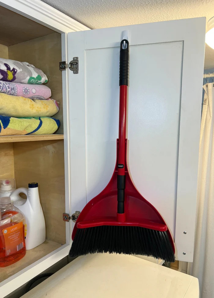 The Da Vinci Broom - Patent Protected