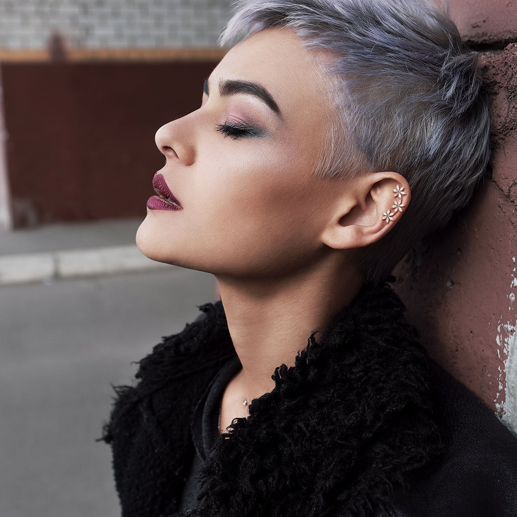 Jeweled Triple Flower Steel Cartilage Stud | BodyDazz.com