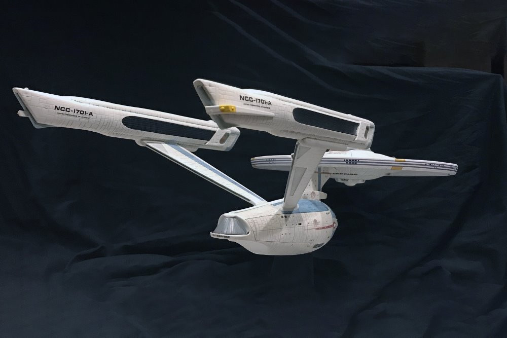 Star Trek U.S.S. Enterprise NCC-1701 Refit Starship - AMT AMT1080 - 1/ ...