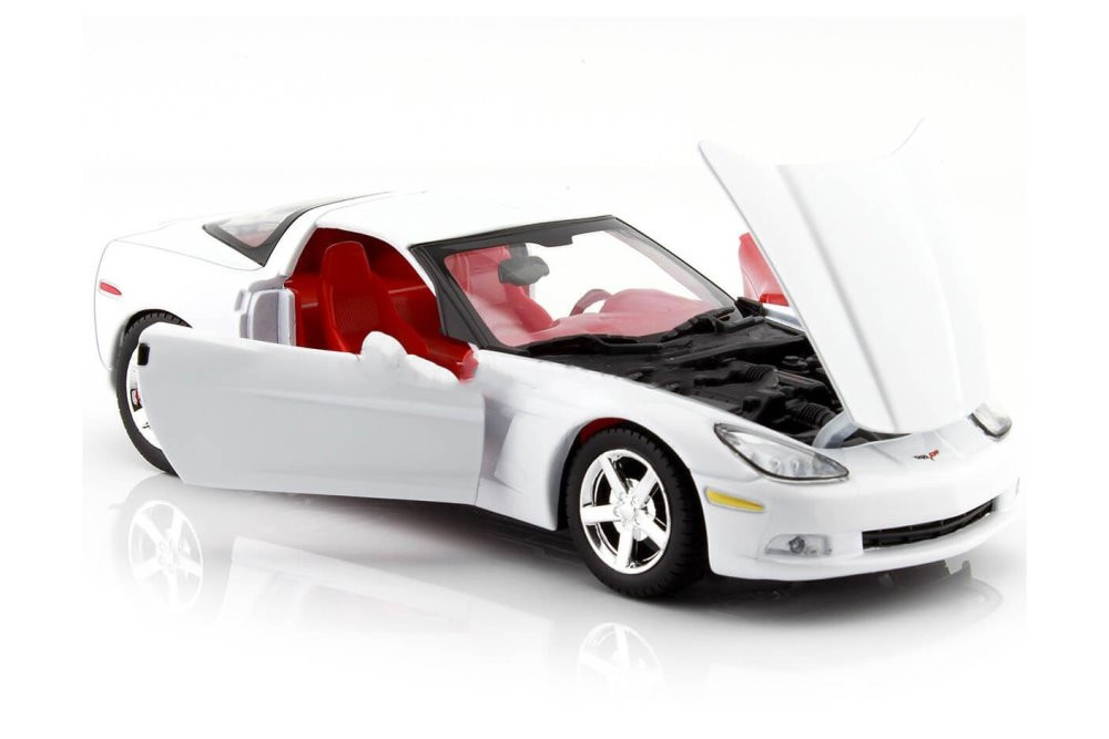 2005 Chevy Corvette C6 Hardtop, White - Showcasts 73270AC/W - 1/24 ...