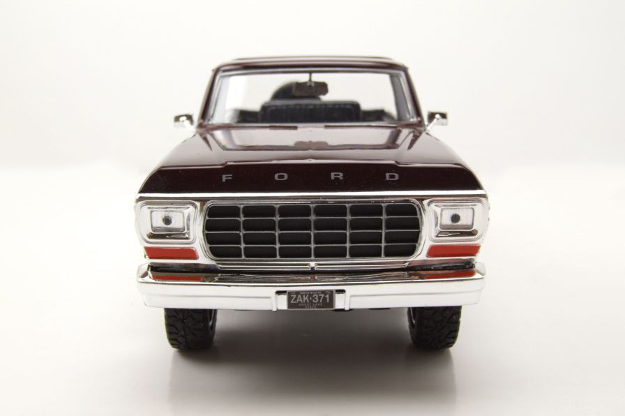 1978 Ford Bronco Ranger XLT w/Spare Tire, Brown - Motor Max 79372 - 1/ ...