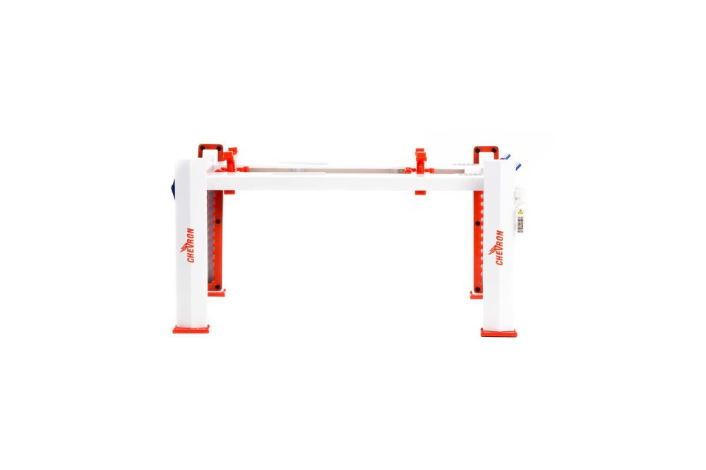 Adjustable Four-Post Lift - Chevron, White - Greenlight 13637 - 1/18 ...