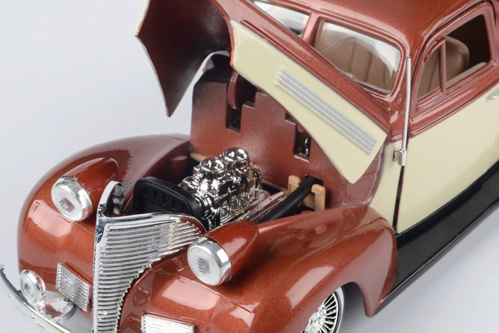 1939 Chevy Coupe Lowrider, Brown /Cream - Motor Max 79028WLBE - 1/24 ...