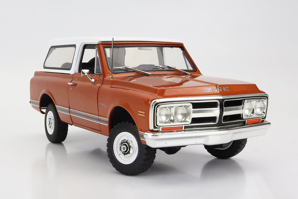 1971 GMC Jimmy Dealer Ad Truck, Copper/Bronze - Acme A1807710 - 1/18 ...