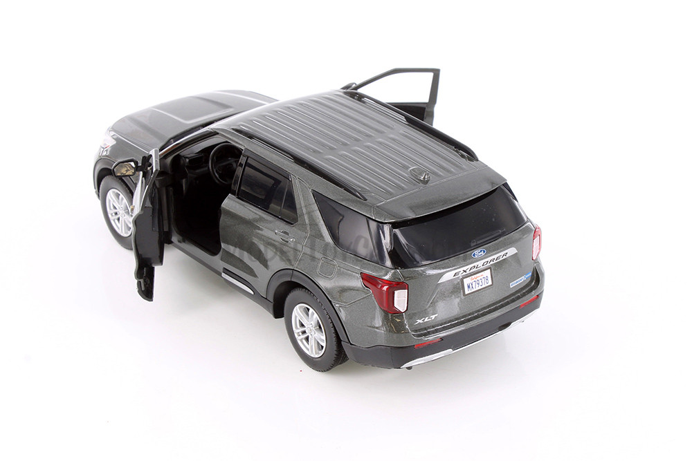 2022 Ford Explorer XLT, Gray - Showcasts 71378GY - 1/24 Scale Diecast ...