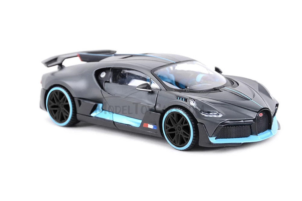 2019 Bugatti DIVO Hardtop, White & Gray - Showcasts 37526 - 1/24 Scale ...