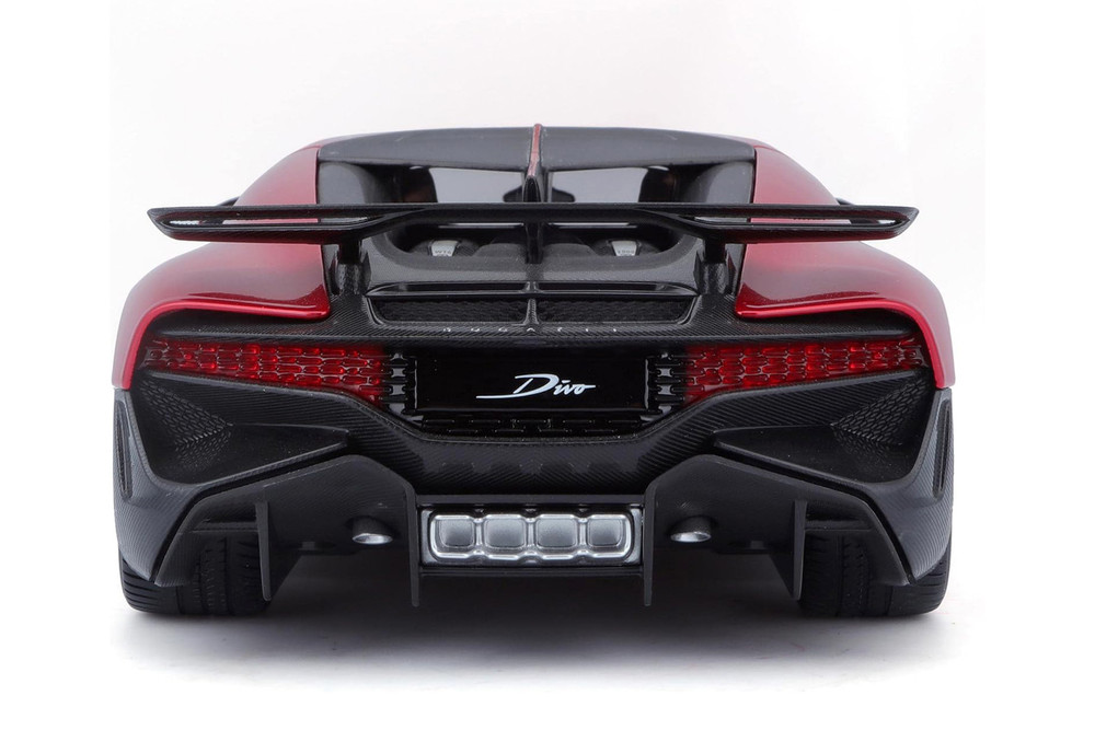 Bugatti Divo Hardtop, Red - Bburago 11045R - 1/18 Scale Diecast Model ...
