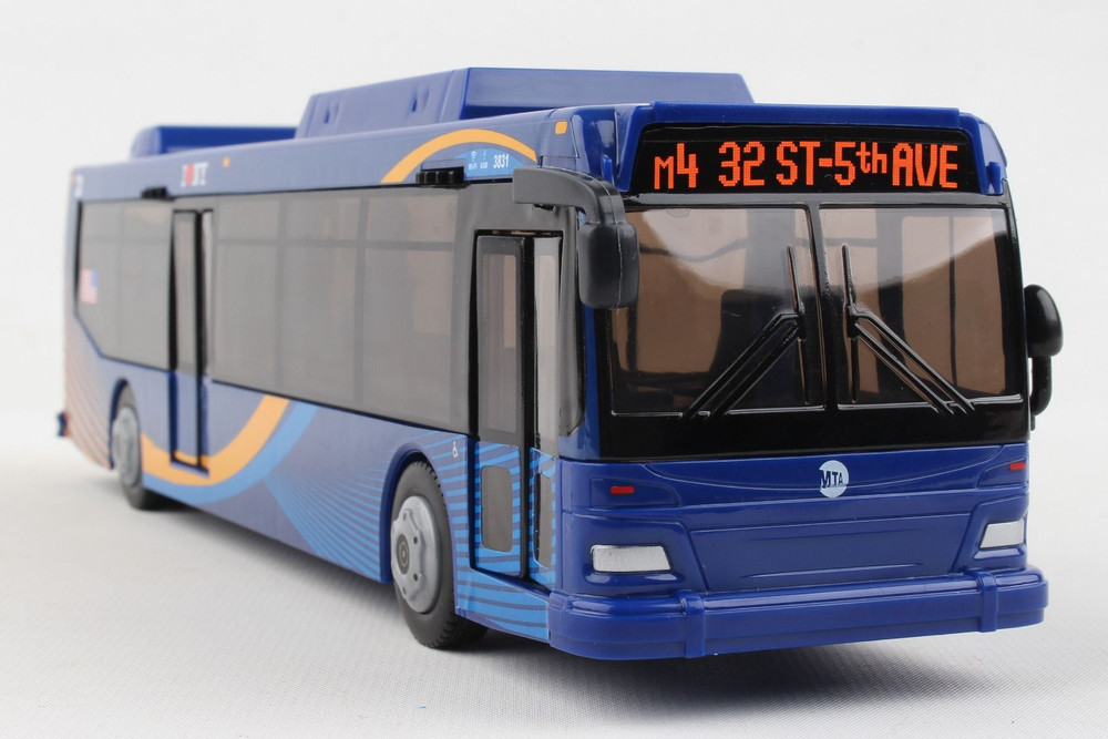MTA New York City M4 Line Bus, Blue - Daron RT8522 - 11" Scale Plastic ...