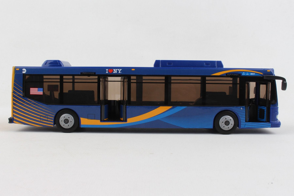 MTA New York City M4 Line Bus, Blue - Daron RT8522 - 11" Scale Plastic ...