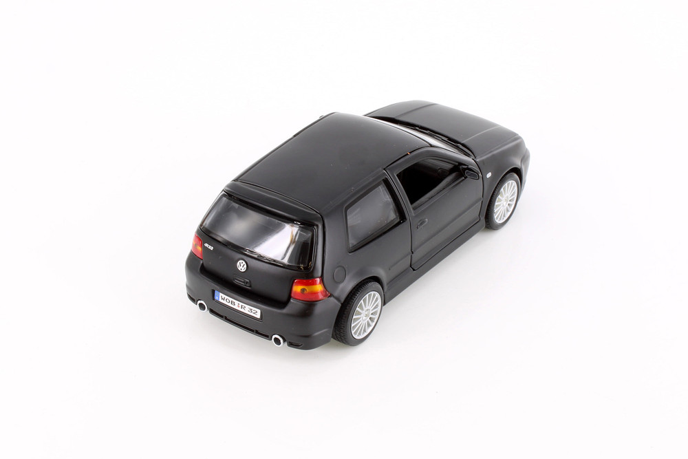 2004 Volkswagen Golf R32 Hardtop, Black - Showcasts 37290 - 1/24 Scale ...