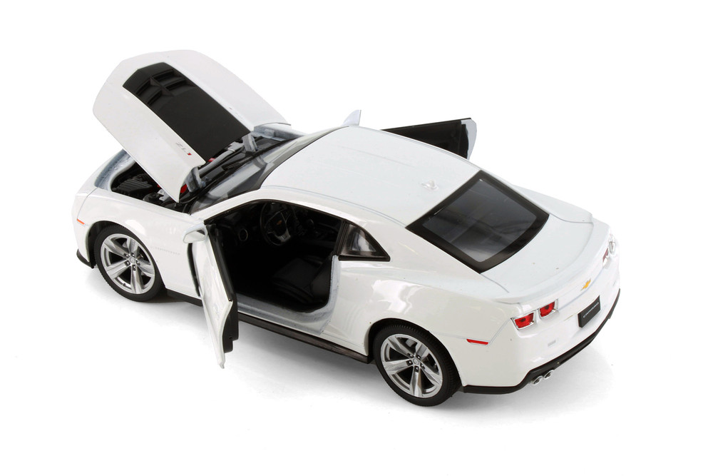 Chevy Camaro ZLI Hard Top Muscle Car, White - Welly 24042 - 1/24 Scale ...