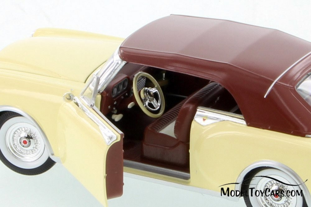 1953 Packard Caribbean Soft Top, Cream with brown - Welly 24016H/4D - 1 ...