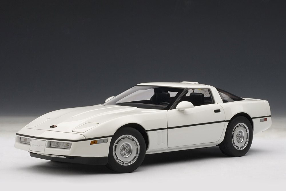 1986 Chevy Corvette, White - Auto Art 71243 - 1/18 Scale Diecast Model ...