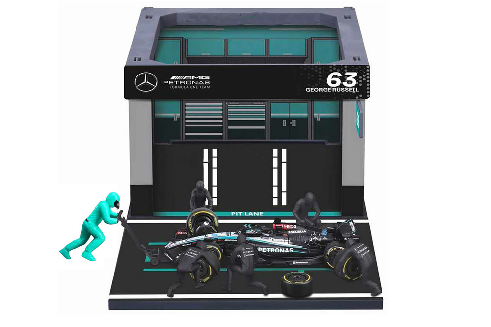 Mercedes-Benz AMG Petronas Diorama Set, #63 George Russell - Bburago 18 ...