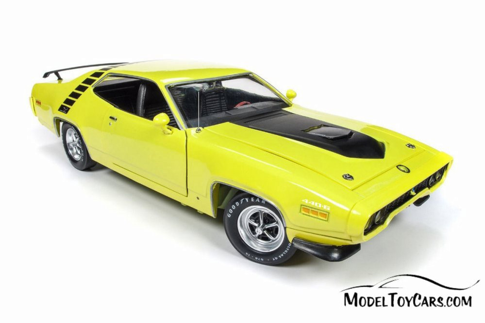 1971 Plymouth Road Runner Hard Top, Yellow - Auto World AMM1158 - 1/18 ...