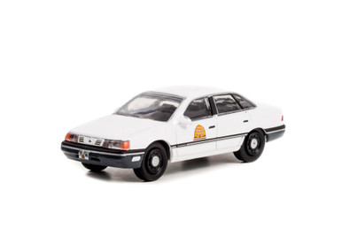 1990 Ford Taurus Police, White - Greenlight 42990A/48 - 1/64 scale ...
