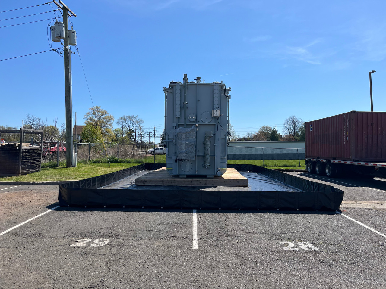 Spill Containment L Bracket Berm - 10' x 10' x 24" Flexible Berm