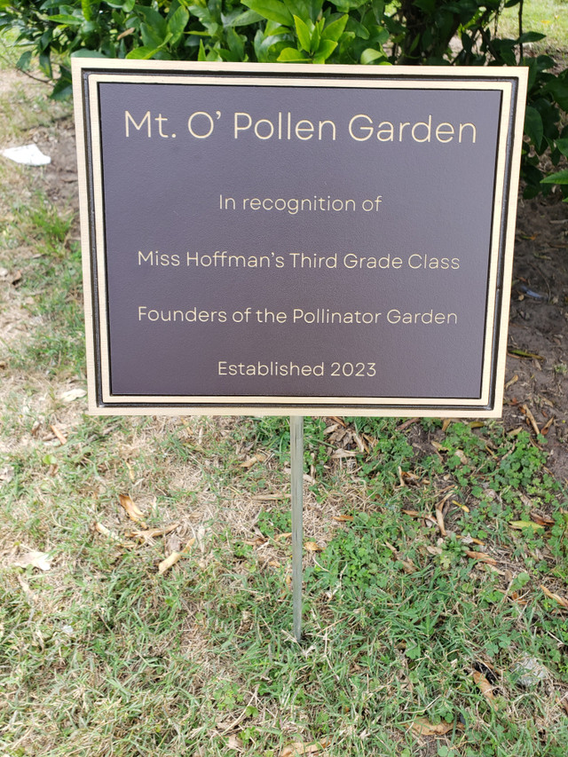 business sign, In memory of name plate, Memorial Name Plate ...