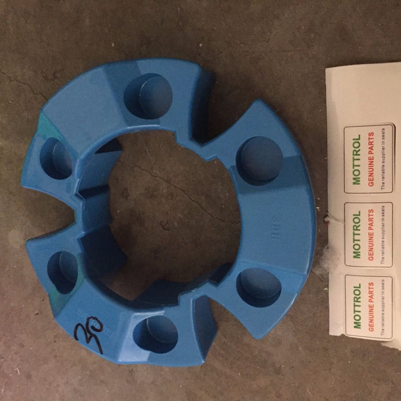 30H COUPLING RUBBER FITS KOBELCO SK60 ,DOOSAN DH55 DH80-7,KATO HD250 ...