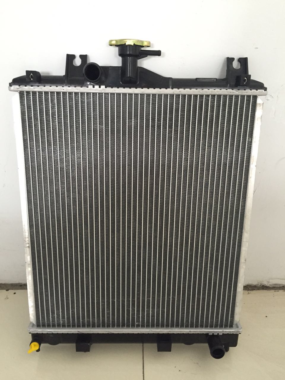 20T-03-81111 Water Tank Radiator For Komatsu PC30R-8 PC35R-8 PC40R-8 ...