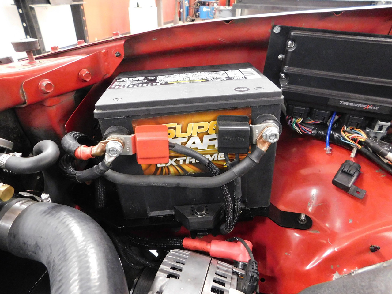 Hooker BlackHeart Gen 3 Hemi Swap Battery Relocation Kit for 97-04 ...
