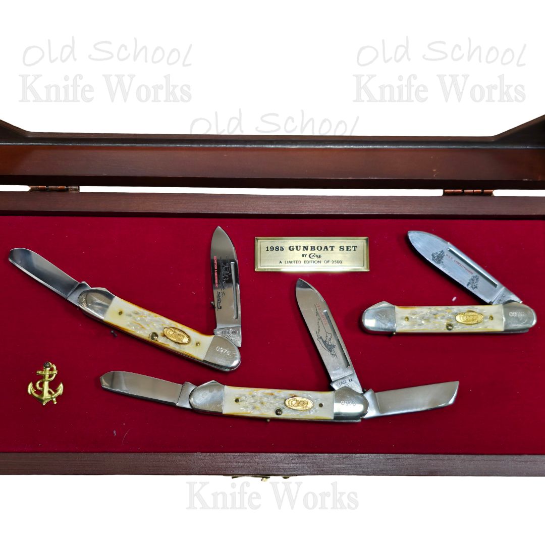 1985 Case Natural Bone Gunboat Set w/ Display