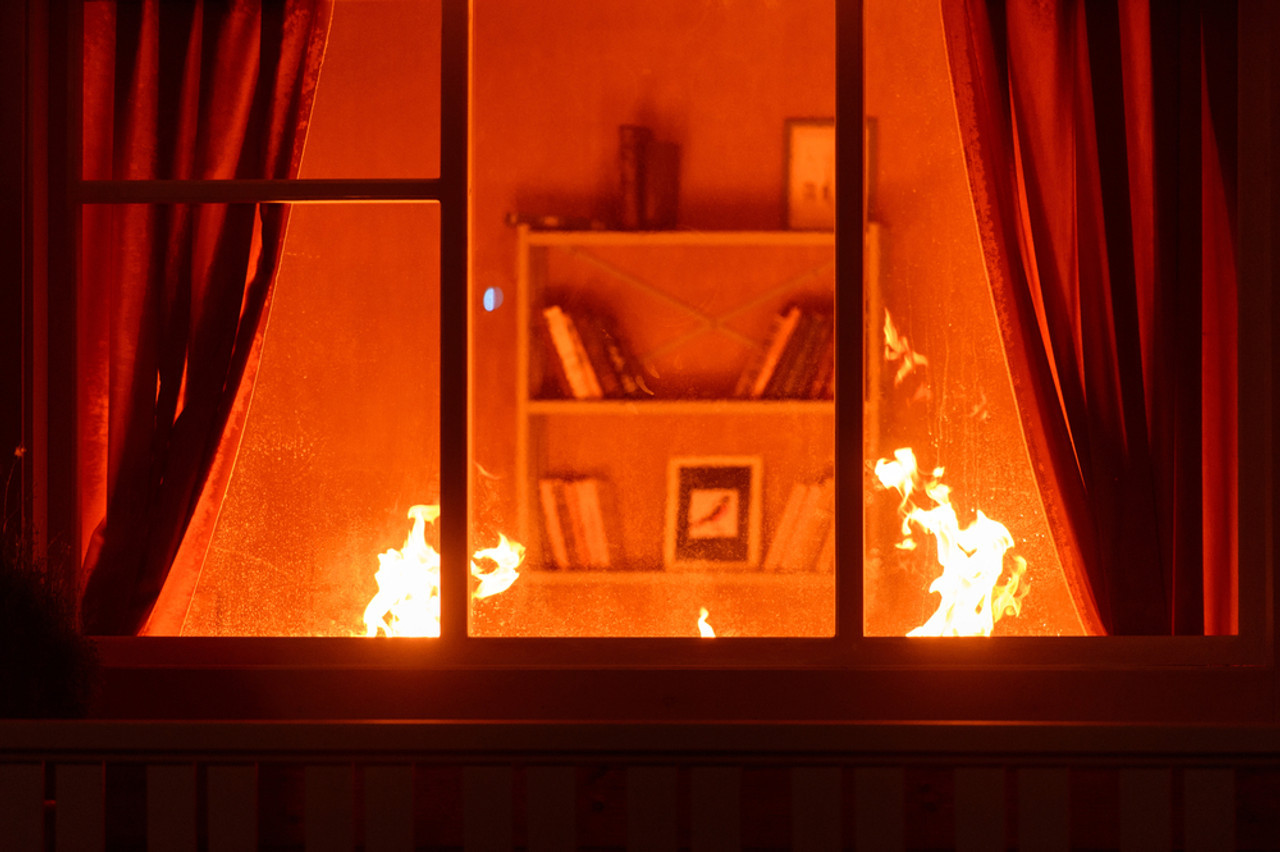 How to Apply Fire Retardant on Wood - Fire Retardant Sprays, Paints and ...