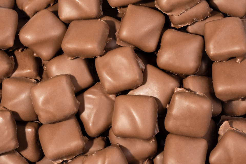 Milk Chocolate Mini Toffee | Albanese Confectionery