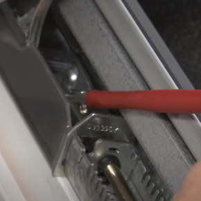 How to Engage and Dis-engage a VELUX Top Hung Window - YARDFixt
