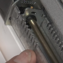 How to Engage and Dis-engage a VELUX Top Hung Window - YARD Direct