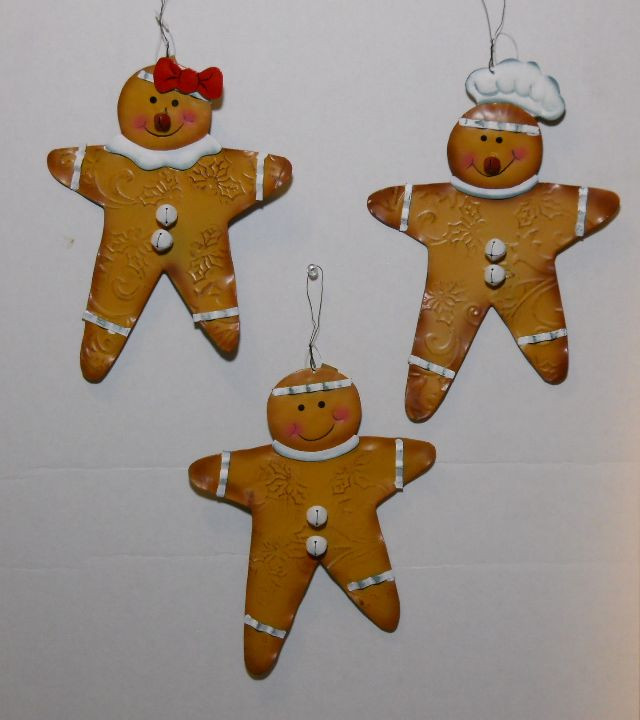 Small Gingerbread Man Hangers 3 Pack