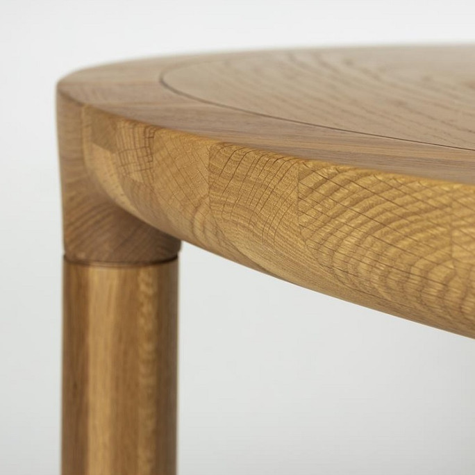 Light Wooden Round Dining Table 128 cm - Storm