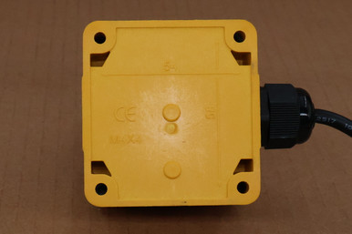 E-STOP BUTTON BOX - 100836514 - FORTNA Inc.