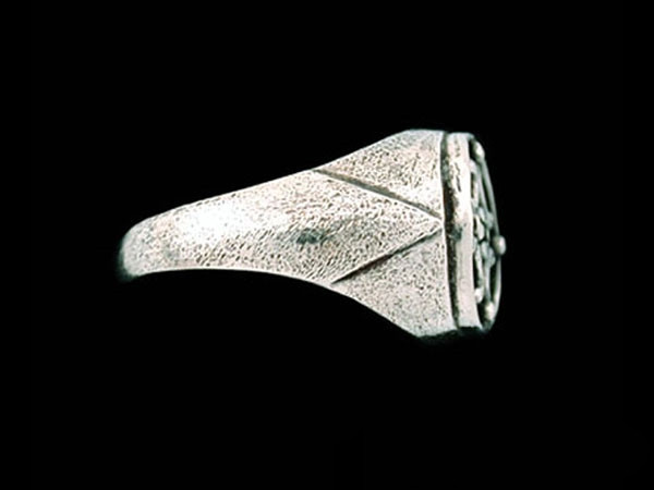 Medieval Signet Ring in Sterling Silver - DaVinci Emporium