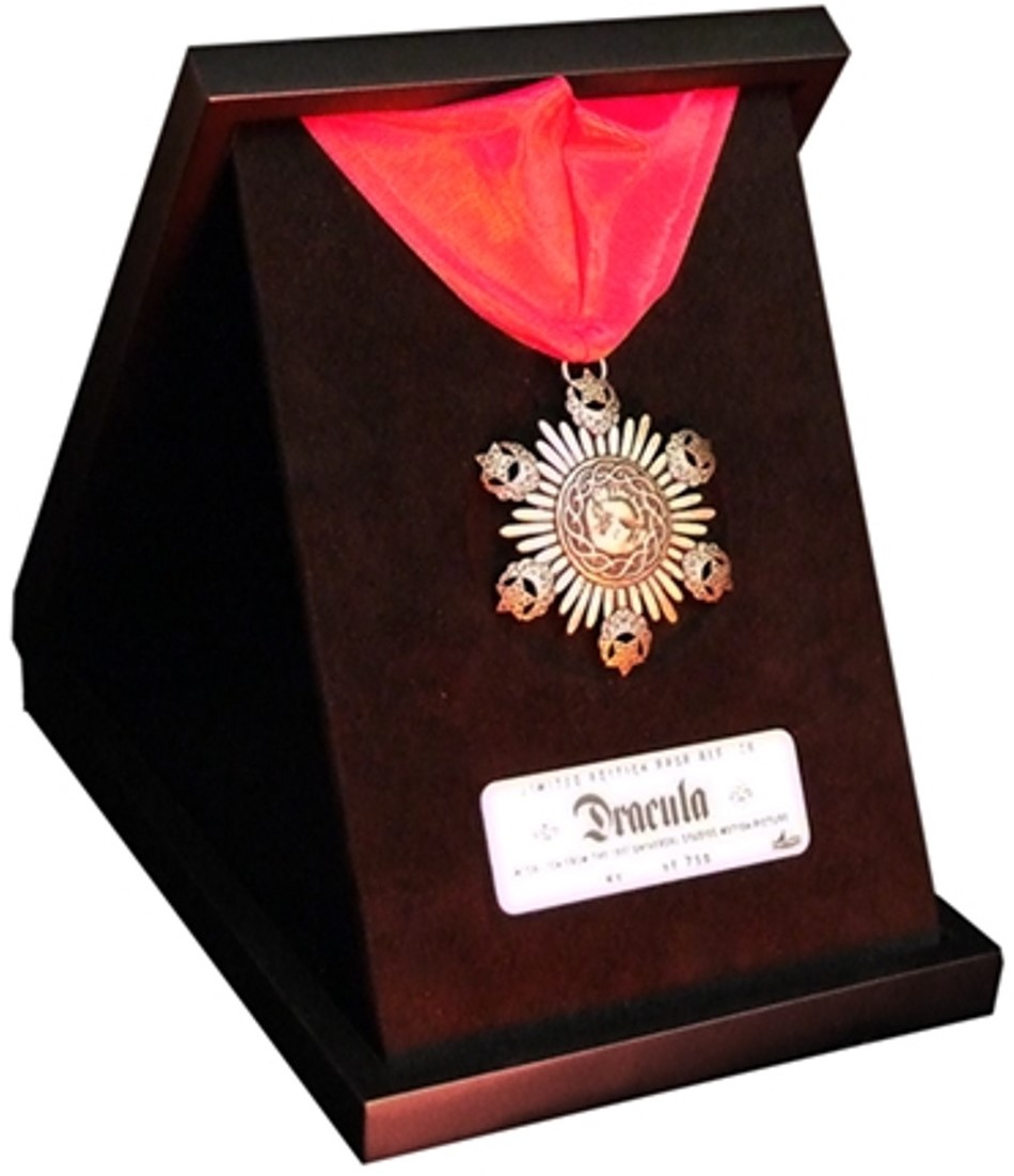 The Universal Monsters The Medallion of Dracula Limited Edition Prop ...