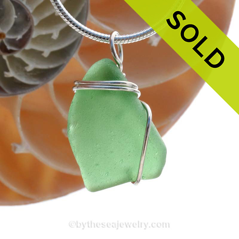 Green Sea Glass In Basic Setting Pendant For Necklace (SSP17)
