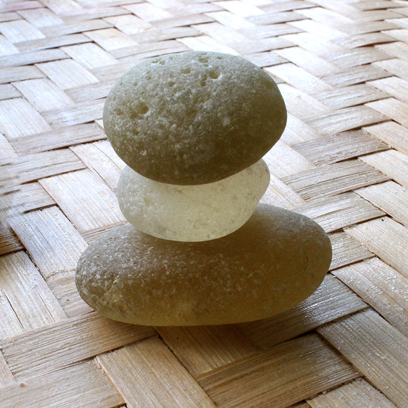 White & Gold Sea Glass Stack (LOT1608)