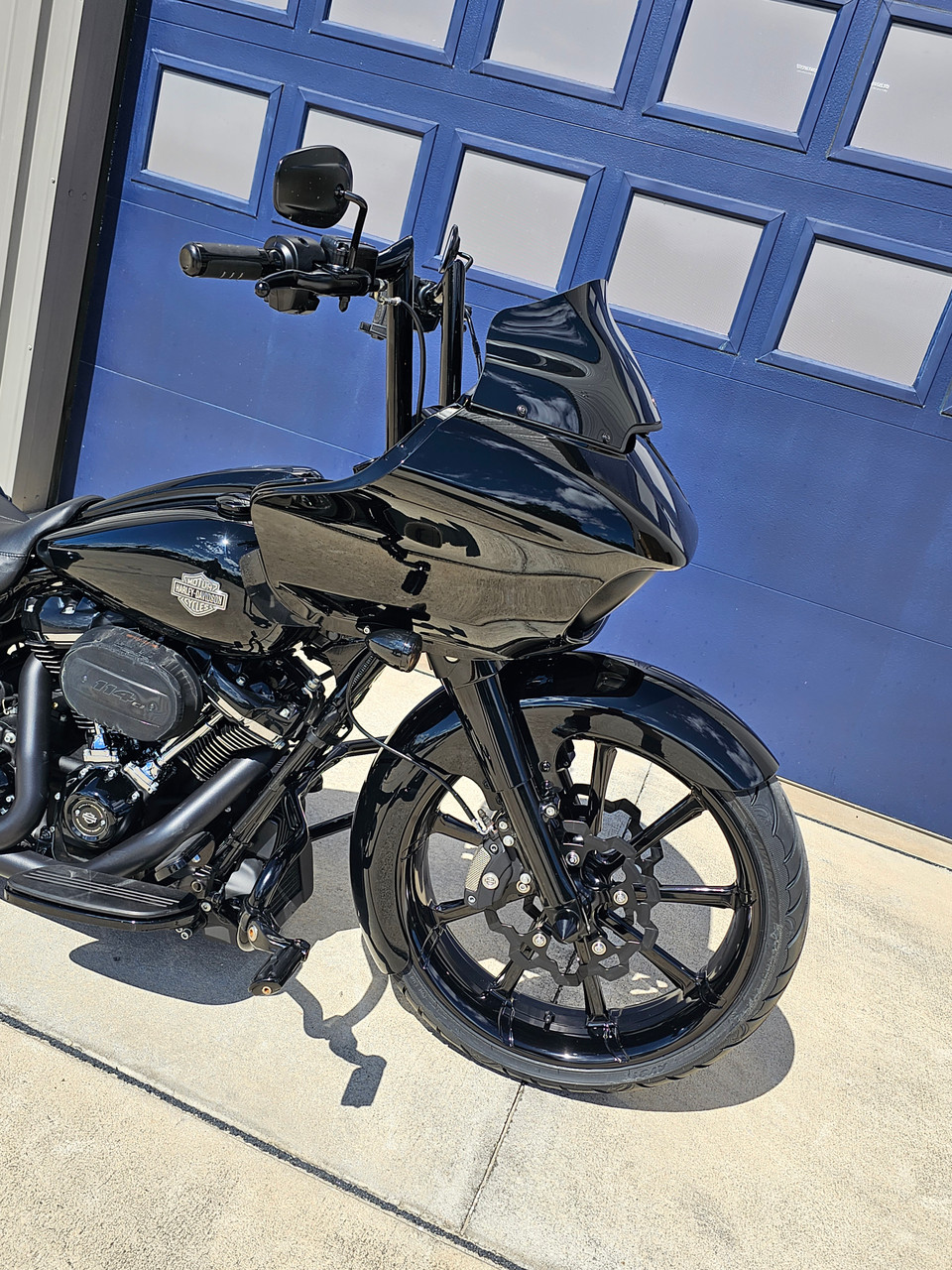 Atlas Gloss Black Custom Harley Wheel | rotationwheels.com