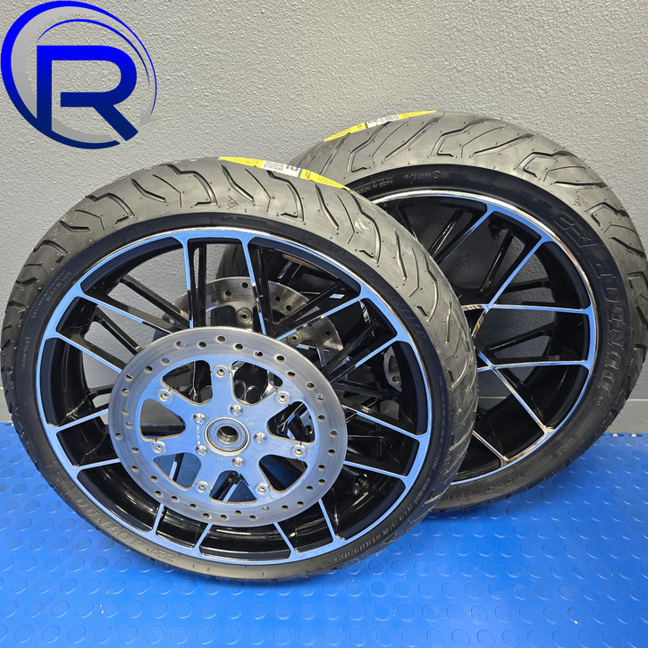 Harley CVO Fugitive Street Glide Road Glide Take Off Wheels Tires ...