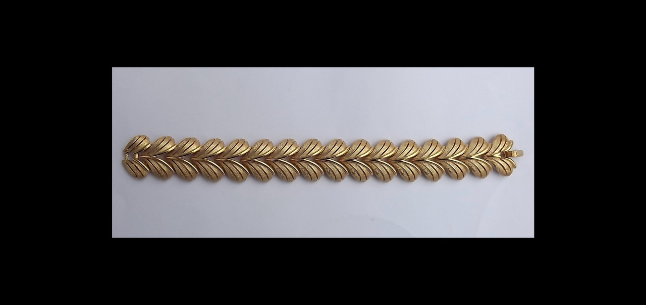 Vintage Trifari Gold Bracelet Classic Design The Look of Real Old ...