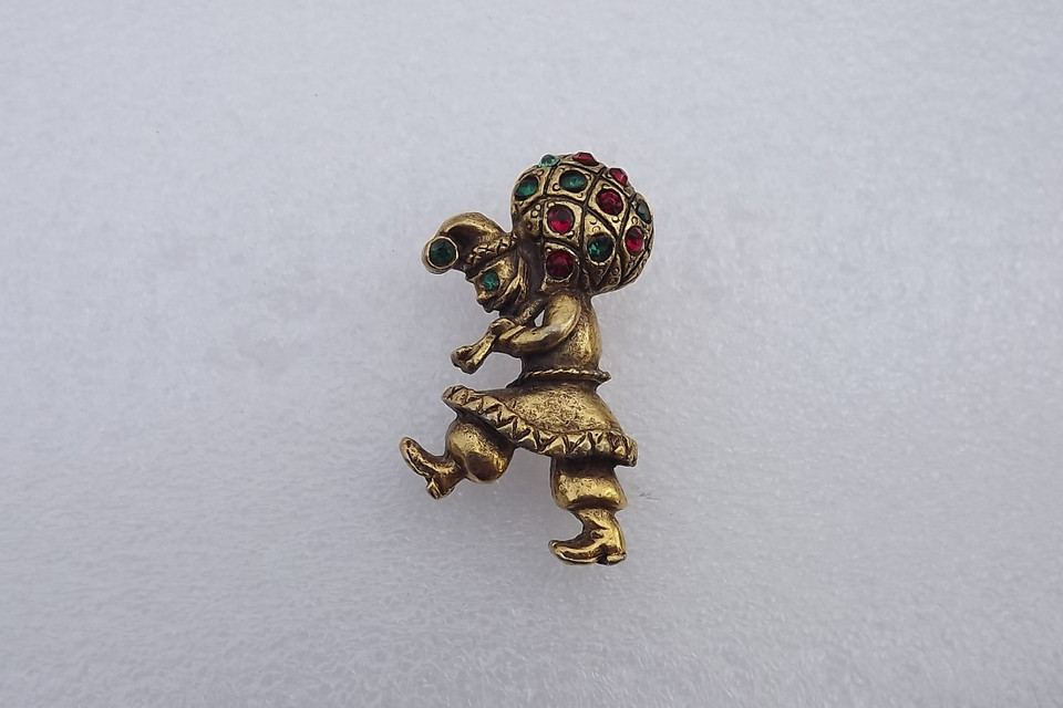 Chinese Sitting Zen Buddhist Monk Brooch Enamel Big Jeweled Crown ...