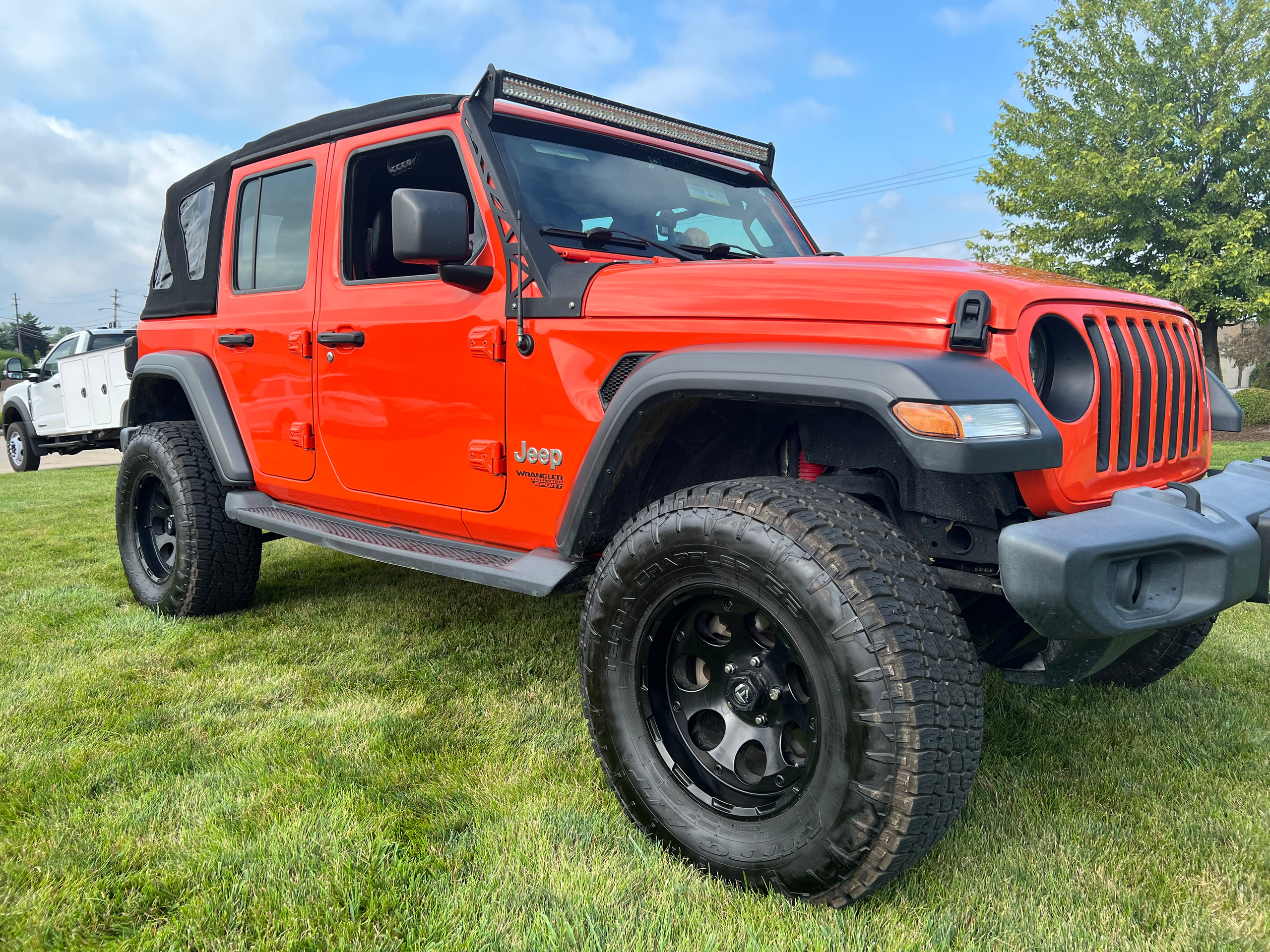 Shop the Jeep eTop